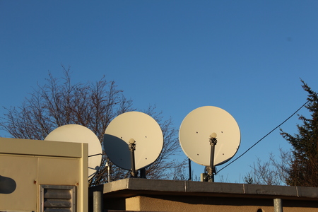 Antenne relais - GSM - TV - FM - FH - Collecte Satellite (3756 ...