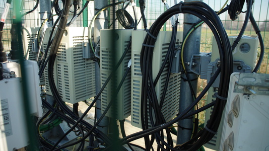 RRU Ericsson - UMTS / LTE ( 3G / 4G ) (3492) - Nextwab, Hébergement Web ...